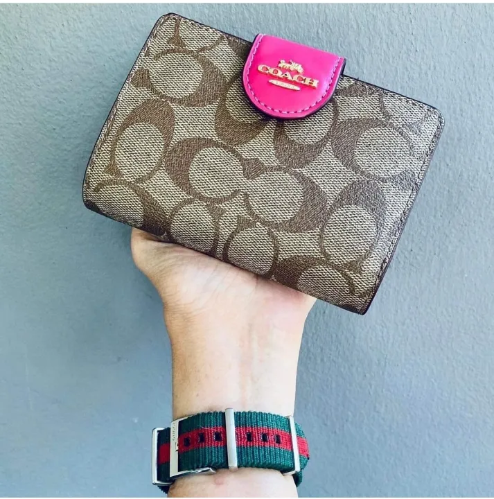 Coach C0082 Medium Corner Zip Wallet In Signature Canvas - Light Khaki ...