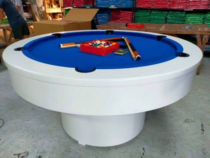 round billiard table with complete accesories / billiard table ...