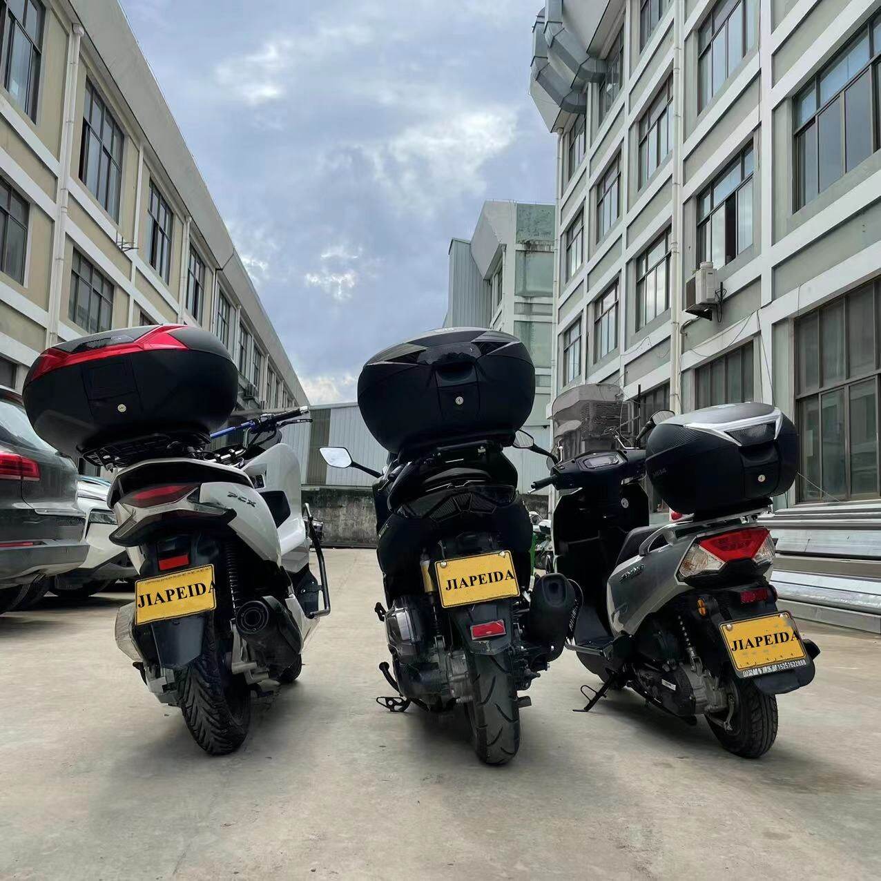 Universal Motorcycle 34L 39L 47L Rear Top Box Trunk Luggage Helmet ...