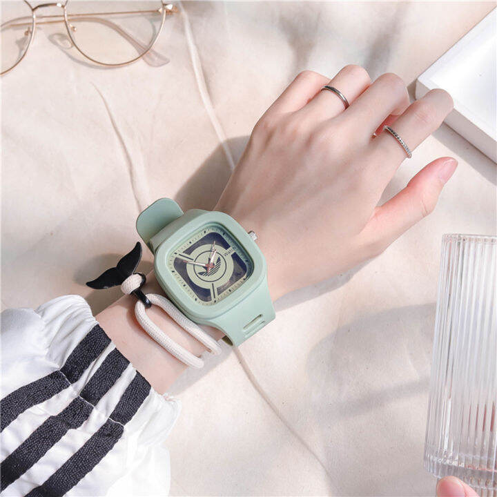 Sanhe แฟชั่นย้อนยุคสแควร์ควอตซ์นาฬิกาคู่สไตล์ที่เรียบง่าย Ins มูลค่าสูงนักเรียนนาฬิกา ...