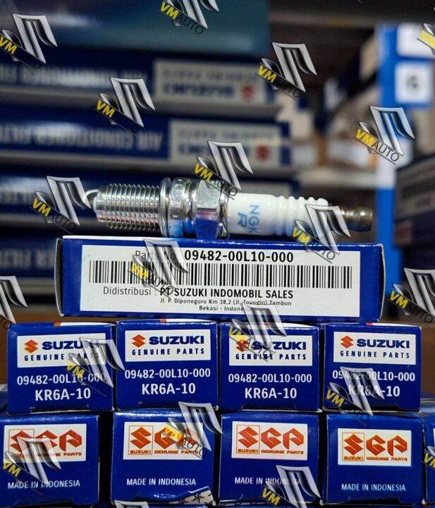 หัวเทียน SPARK PLUG (NGK,KR6A-10) 09482-00L10-000 สำหรับรถยนต์ SUZUKI ...