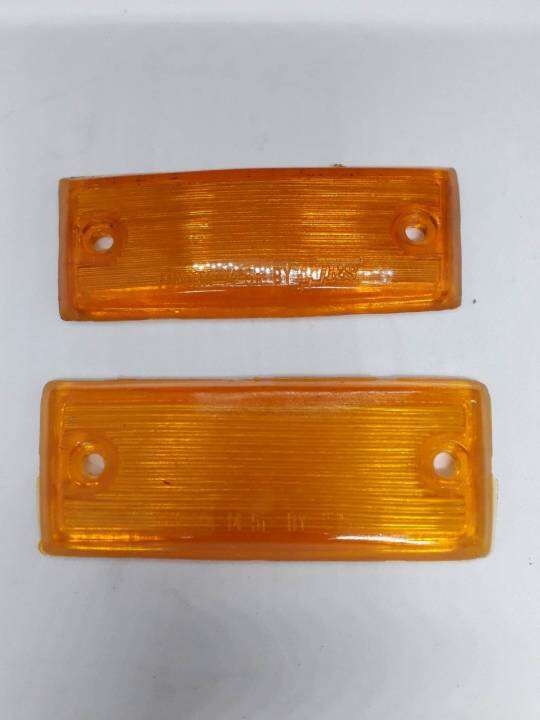 ฝาไฟเลี้ยวแก้มบังโคลน TOYOTA RN25 ขนาด ยาว 91×95 มิล กว้าง 35 มิล ...