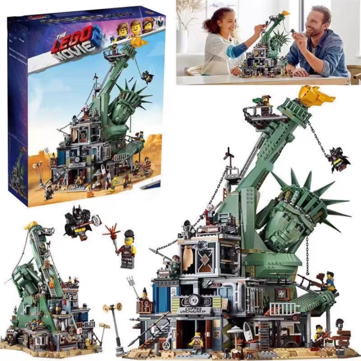 LEGO blockbuster movie 2 Collapse of the Statue of Liberty Fort ...