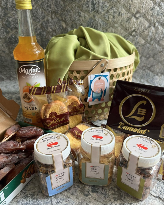 Raya Basket Hampers 2022 - Hari Raya 2022 Hampers: All Halal Certified ...