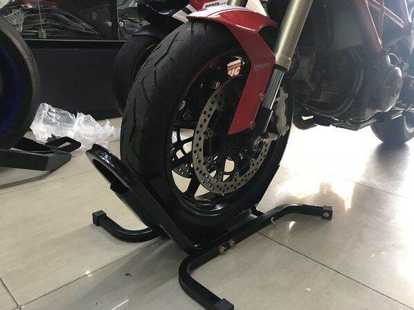 Wheel Clamp Cagak Standar Jepit Ban Depan Motor / Paddock Standar Ban ...