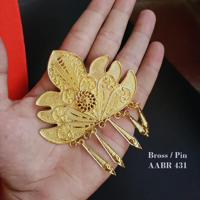Pin Kebaya / Bross Kebaya / Pin Bros Etnik Warna Emas simpel dan Mewah ...