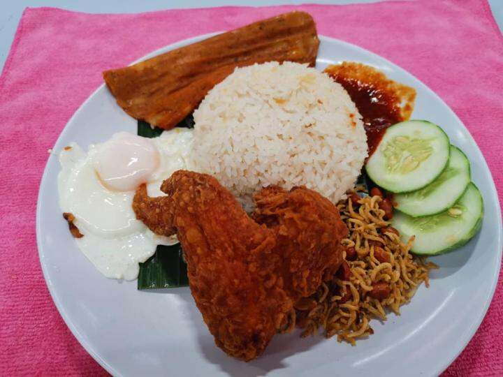 [Redhill Food Centre Faith Nasi Lemak, Fried Bee Hoon #01-30] Nasi Lemak Set C [Redeem In Store ...