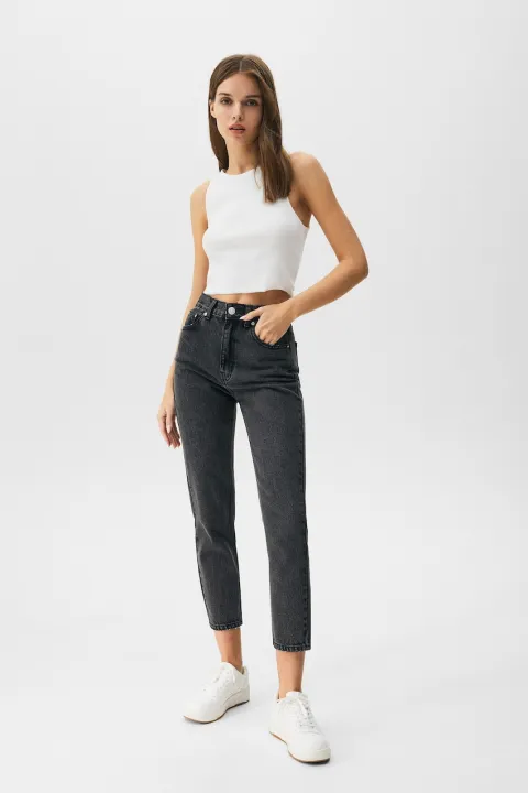 ยีนส์เอวสูง สีเทาฟอก Pull&Bear Mom High Rise/ Ankle Length ปลายขาเรียว ป้ายครบ เหมาะสำหรับคน ...