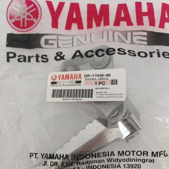 Dudukan braket bracket foot step Footstep Belakang bagian KANAN Yamaha ...