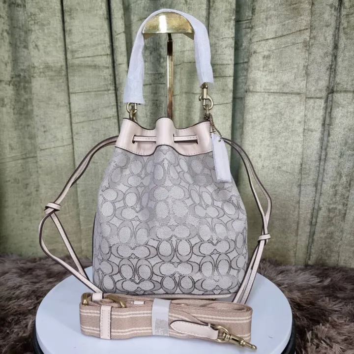 ของแท้ COACH FIELD BUCKET BAG IN SIGNATURE CHAMBRAY (COACH C4693 ...