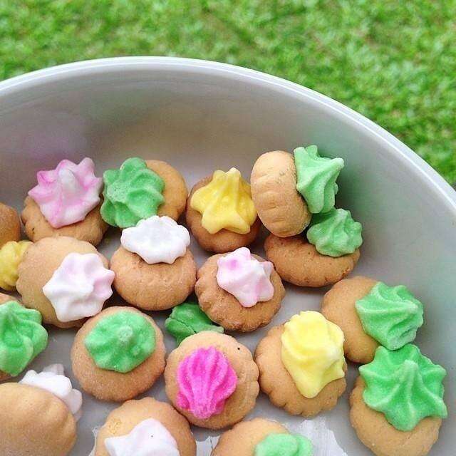150gram Biskuit Gem rose /kancing/Monas/jadul/Warna Warni/Icing Sugar ...
