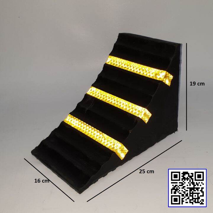 Penahan Roda Karet Padat Wheel Chock Rubber Kecil Ganjalan Ban Mobil ...