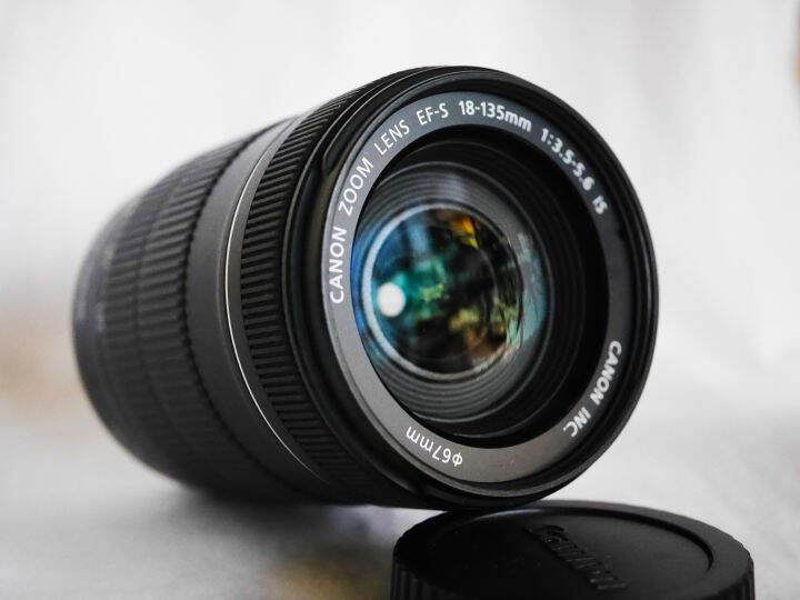 Canon EF-S 18-135mm f3.5-5.6 IS Lens Telephoto Zoom 18-135mm F/3.5-5.6 ...