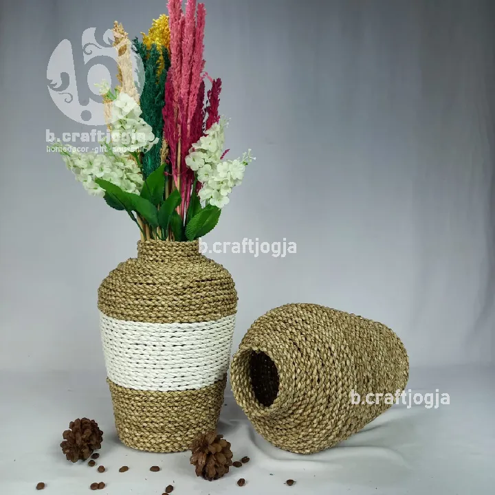 Guci Vas Bunga Anyaman Seagrass Tinggi 28 cm Kerajinan Anyaman Jogja ...