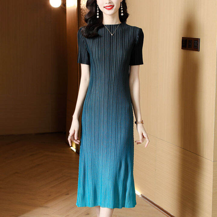 William's Castle Issey Miyake Miyake จีบคอสูงอารมณ์พิมพ์ไล่ระดับสีชุดเด ...
