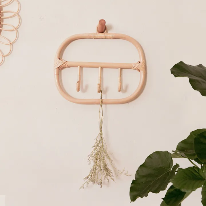 Naturally, rattan retro Japanese-shaped wall hanging racks are ...