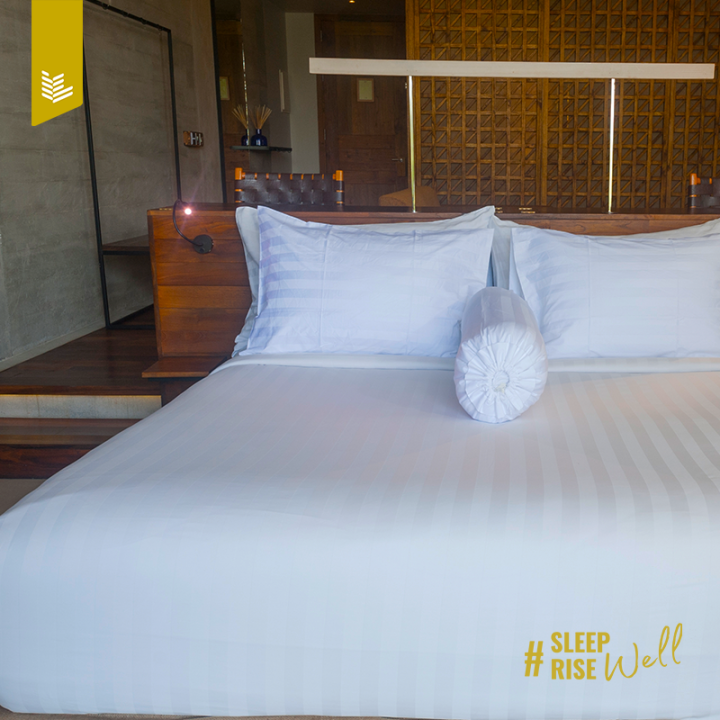 IndoLinen - Flat Sheet / Sprei Lembaran Putih Motif Stripe 3 cm 100% Cotton TC 300 | Lazada ...