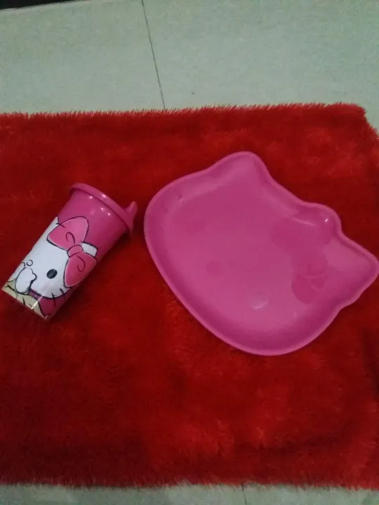 Tupperware hello kitty set tumbler 310ml+piring 23,5x20,1cm | Lazada ...