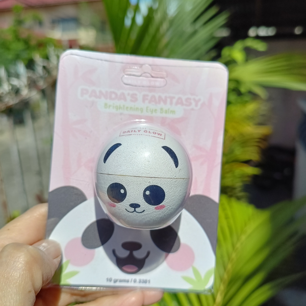 The Daily Glow Panda Eye Balm -with retinol Panda's Fantasy Brightening ...