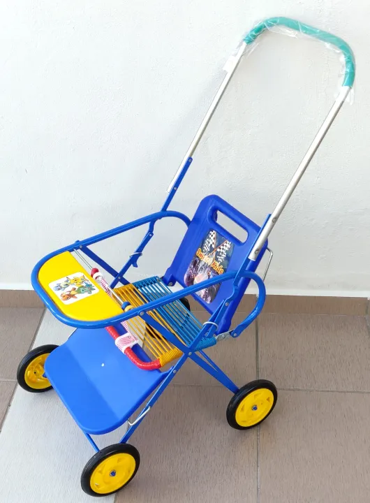 Kereta Sorong Bayi Tradisional Dengan Ikatan Tali / Traditional ...