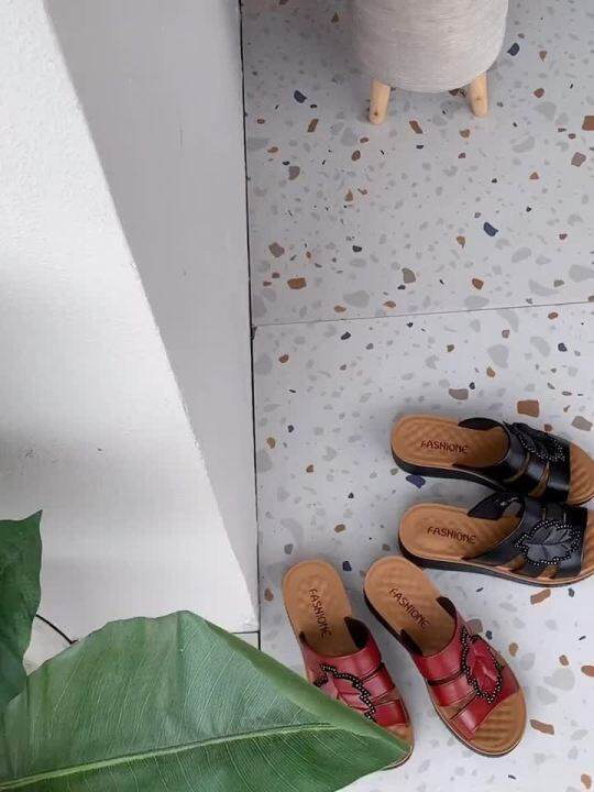 Selipar Jenis Wanita Kulit untuk Ibu Pertengahan Umur dan Tua Di Jualan ...