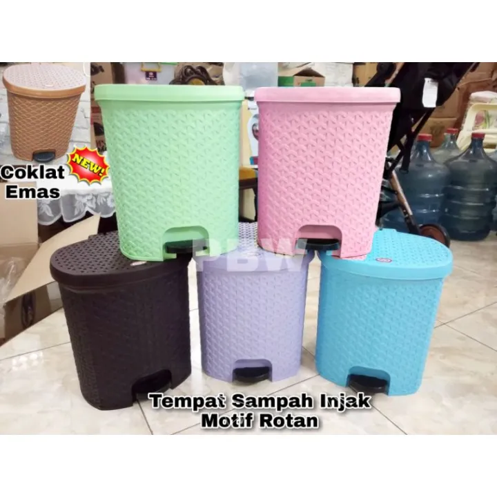 Tempat Sampah Injak Rotan Anyam / Tong Sampah KECIL | Lazada Indonesia Tempat Sampah Injak Rotan Anyam / Tong Sampah KECIL | Lazada Indonesia