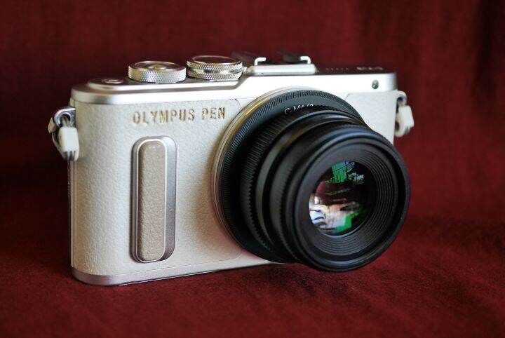 Olympus Pen E-PL8 Mirrorless Digital Wi-Fi Camera White with 35mm f1.6 ...