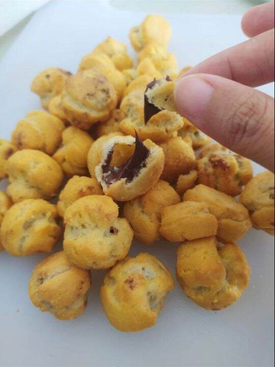 sus coklat kering / kue soes kering coklat spesial / snack / makanan ...