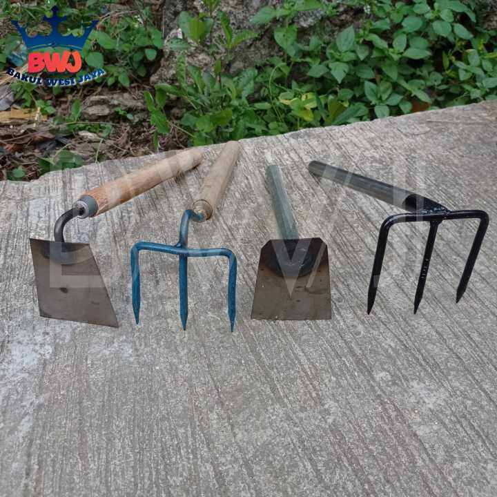 Cangkul Garukan Sampah Besi Baja - Koret Gatul Rumput Tajam Murah ...