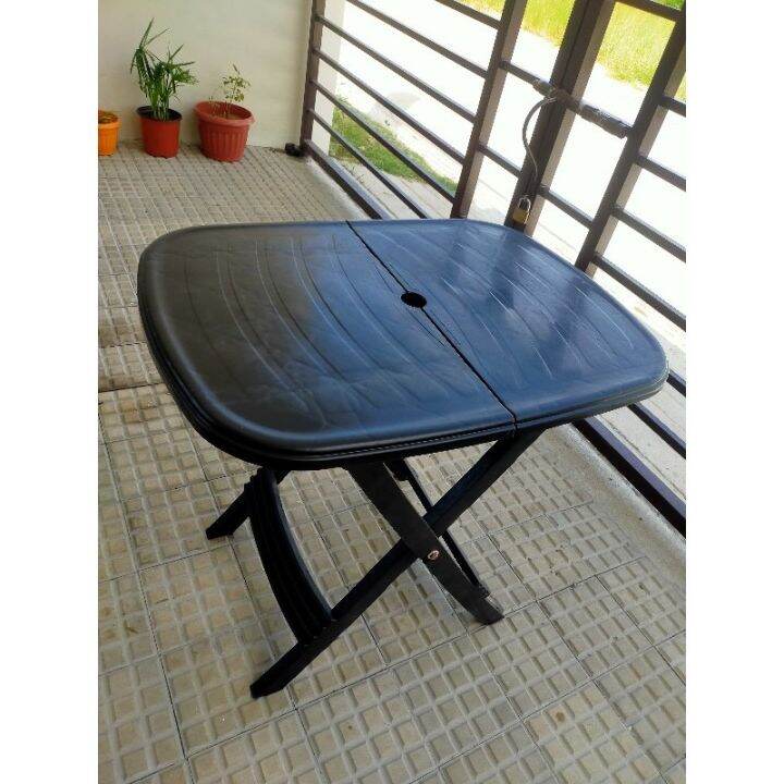 UNIONE Foldable Plastic Table with Umbrella Hole Outdoor Picnic And ...