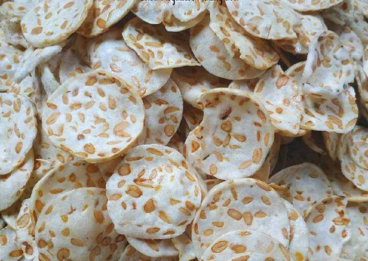 KERIPIK TEMPE SAGU ENAK GURIH DAN RENYAH BERAT 1 KG BAYAR DITEMPAT/ COD ...