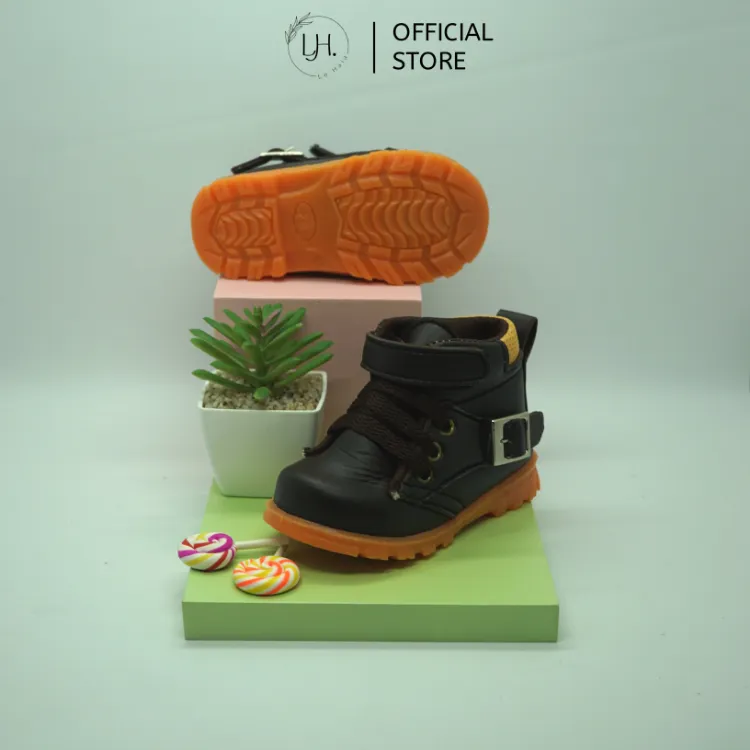 Sepatu Bot Bayi