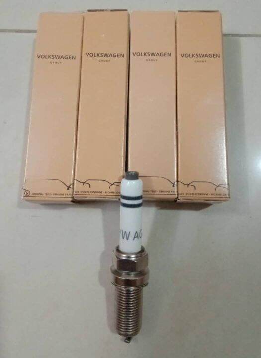 06K905611C GENUINE SPARK PLUG FOR VOLKWAGEN AUDI A4 1.8(2013)/ GOLF MK7 ...