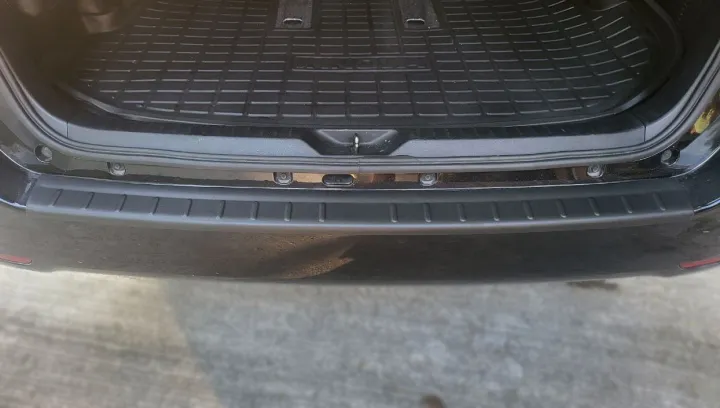 Toyota Innova 2016 to 2018 Black Shark Rear Stepsill Bumper Guard ...