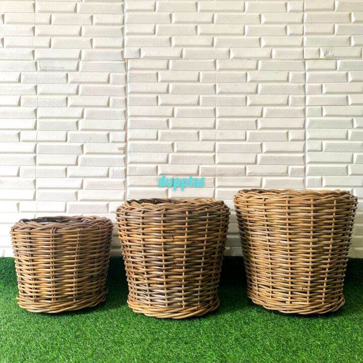 Cover Anyaman Rotan Pot Ember Plastik Bulat Hitam Dekorasi Tanaman ...