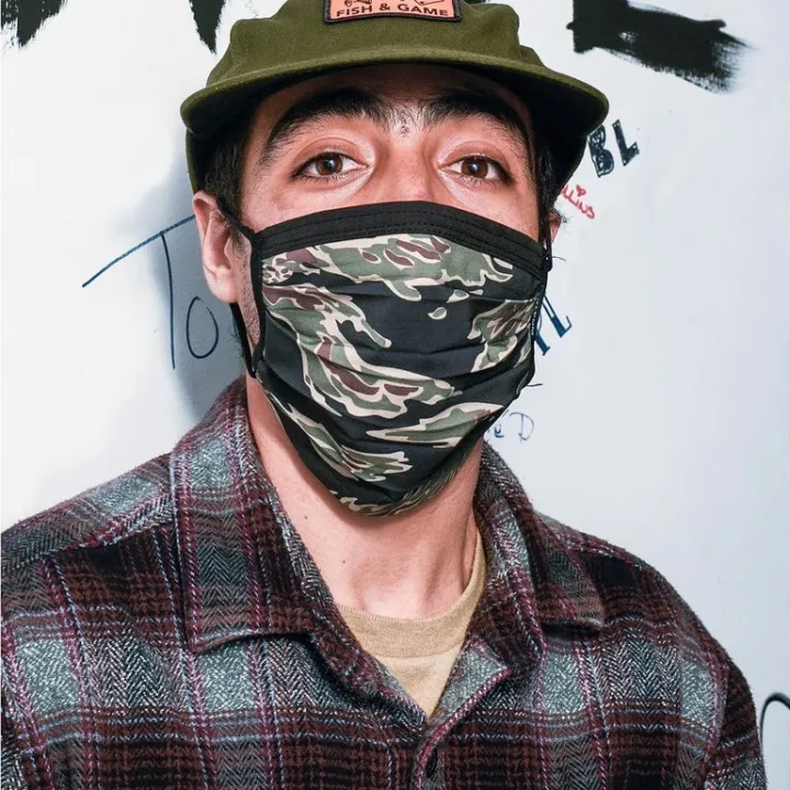 ผ้าปิดปาก VOLCOM MASK มีให้เลือก 2 ลาย ถูกกว่าในช็อป ใส่ได้กับทุกเพศ ...