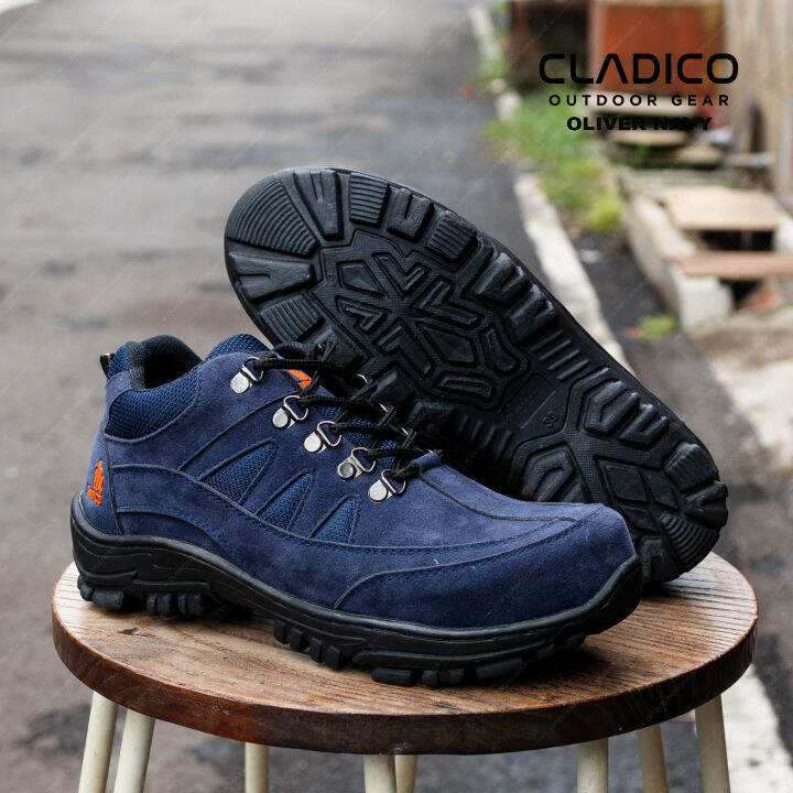 Sepatu Safety Pria Ujung Besi Keren Ringan Kuat Kulit Suede Original ...