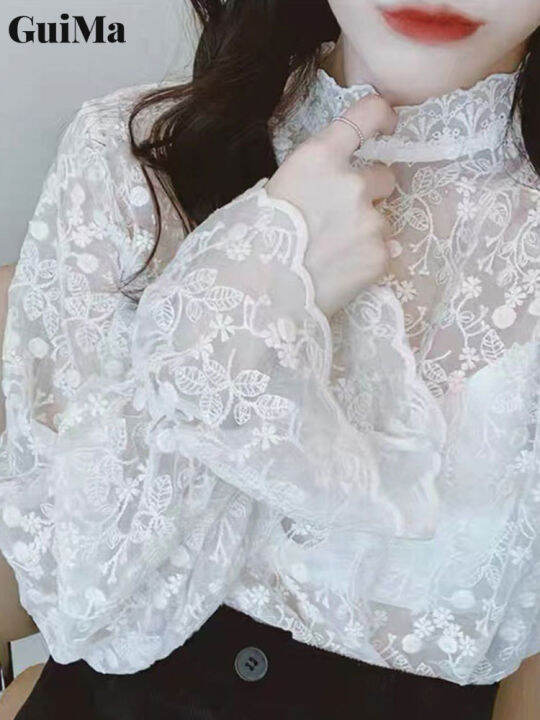 Gui Ma เสื้อลายลูกไม้ฤดูใบไม้ร่วง2022กับแขนทรัมเป็ตและด้านในเป็นตาข่าย ...