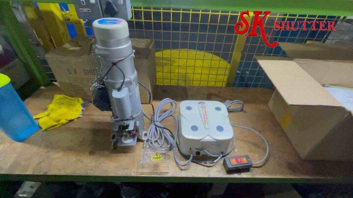 Roller Shutter Motor 500KG With Battery Backup & Remote Control Full ...