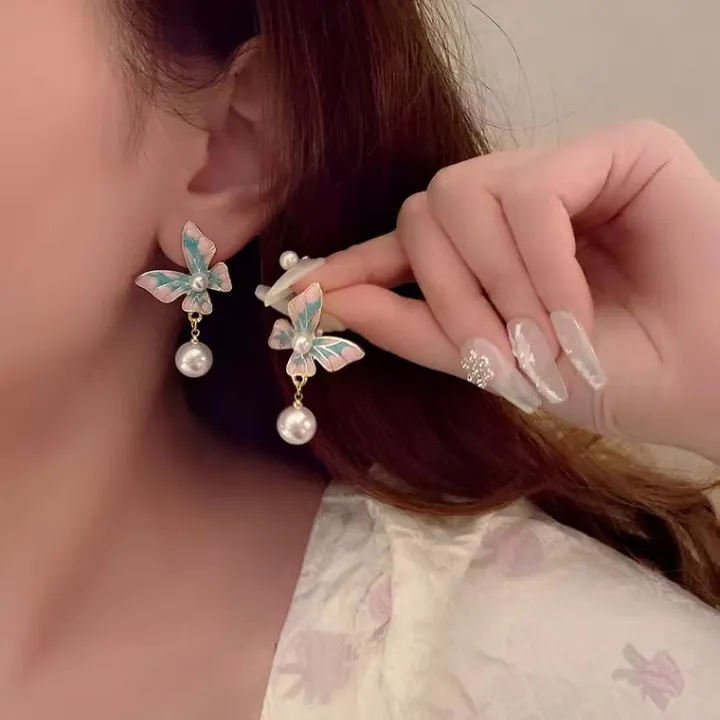 [YWYK] INS เกาหลีเคลือบผีเสื้อมุกวางต่างหูสำหรับผู้หญิงสาวที่สง่างามซอกออกแบบห้อยต่างหู ...