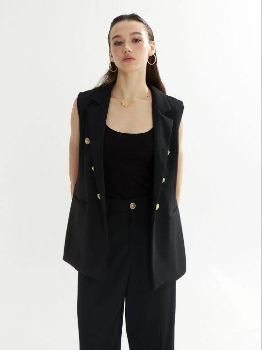 MAVE เสื้อ รุ่น Villa Vest Black | Lazada.co.th