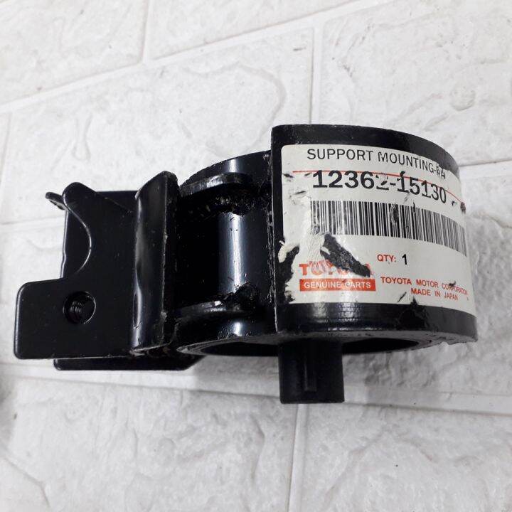 (1PCS TOYOTA 12362-15130) (MANUAL GEAR) ENGINE MOUNTING RIGHT (KANAN ...