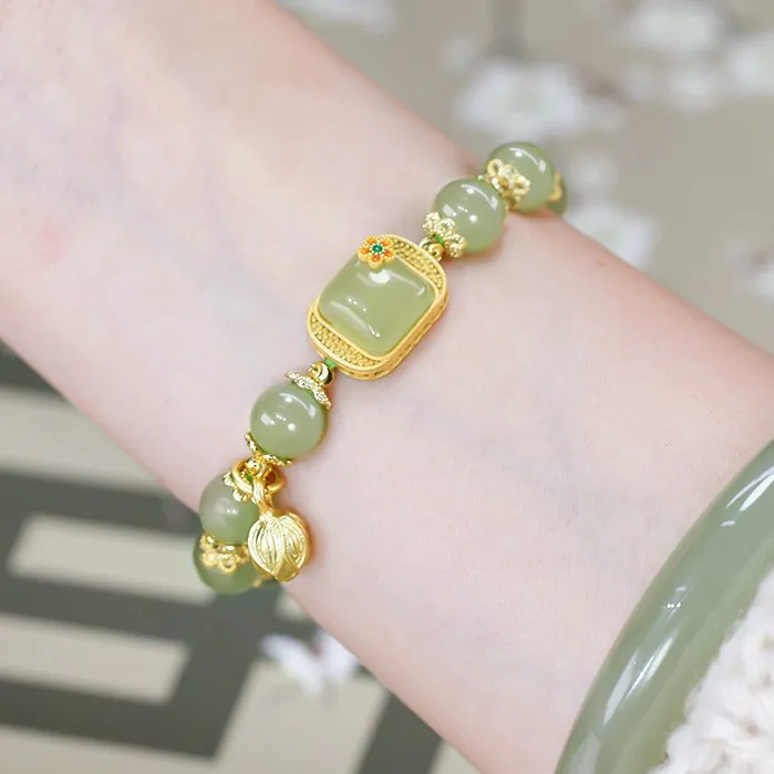 ใหม่เลียนแบบ Hota มรกตสร้อยข้อมือผู้หญิง ins ออกแบบเฉพาะกลุ่มน้ำตาล ...