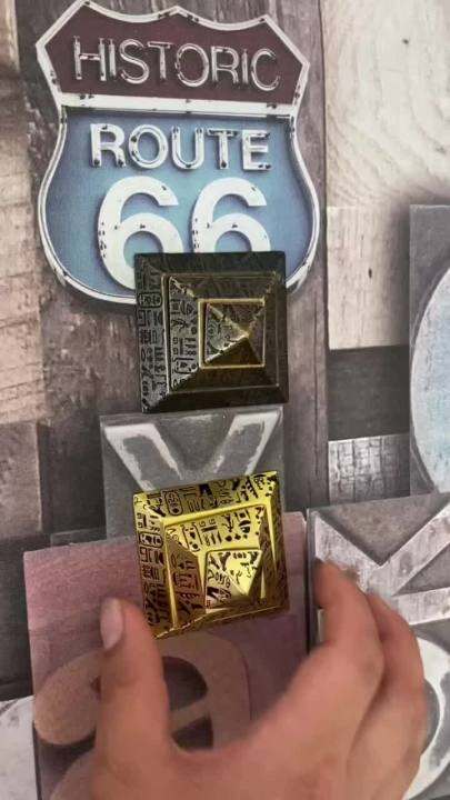 Cool Pyramid Fidget Slider Antistress Hand Rotation Fidget Toys Hand ...