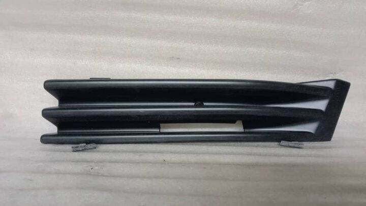 MERCEDES-BENZ W202 FRONT BUMPER TOWING COVER (ORIGINAL) LEFT | Lazada