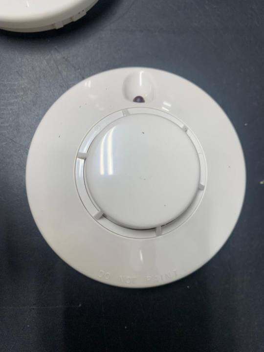 เครื่องตรวจจับควัน SYSTEM SENSOR รุ่น 882R with Base | Lazada.co.th