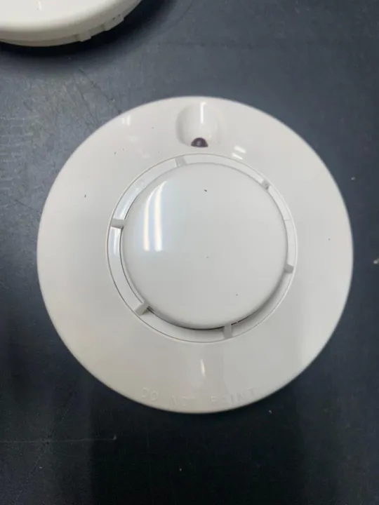 เครื่องตรวจจับควัน SYSTEM SENSOR รุ่น 882 | Lazada.co.th