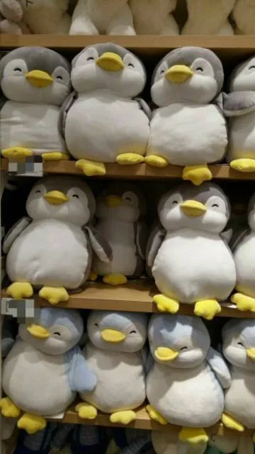 MINISO BONEKA PENGUIN PINGUIN PLUSH TOY THE BEST SELLER MINISO BLUE ...