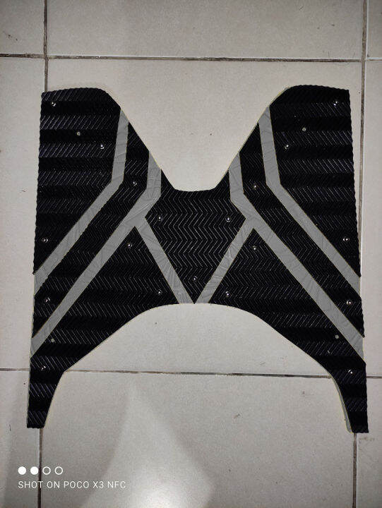 Honda Click v2 125 / 150 Rubber Matting D Design w Stainless Screw Gray ...