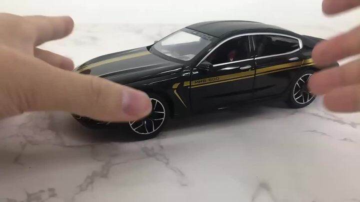 1:24 M8 Manhart MH8 800รุ่นรถของเล่น Diecasts โลหะหล่อดึงกลับเสียงและ ...